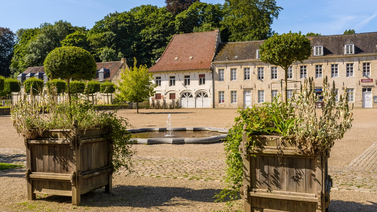 Réservez une visite guidée du Rouge-Cloître à Auderghem - Korei